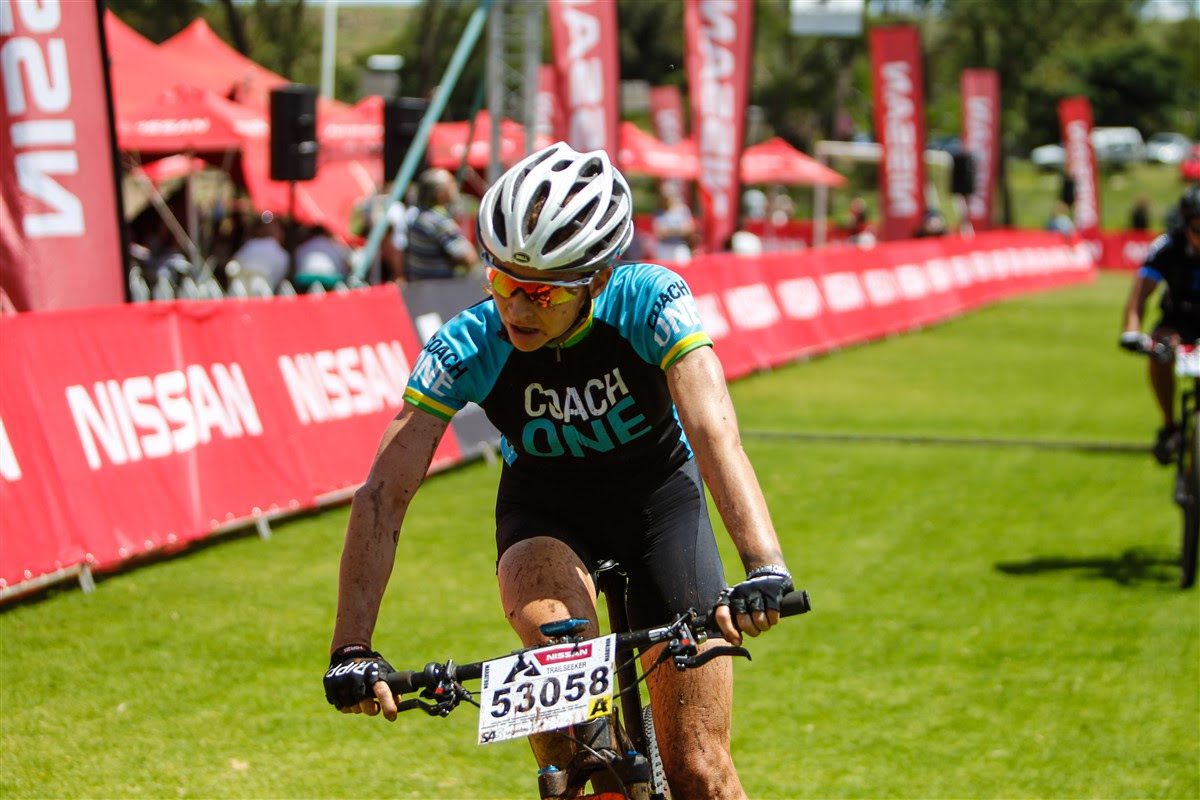 Nico Bell letting Philip Buys lead most of the last half of the race ...