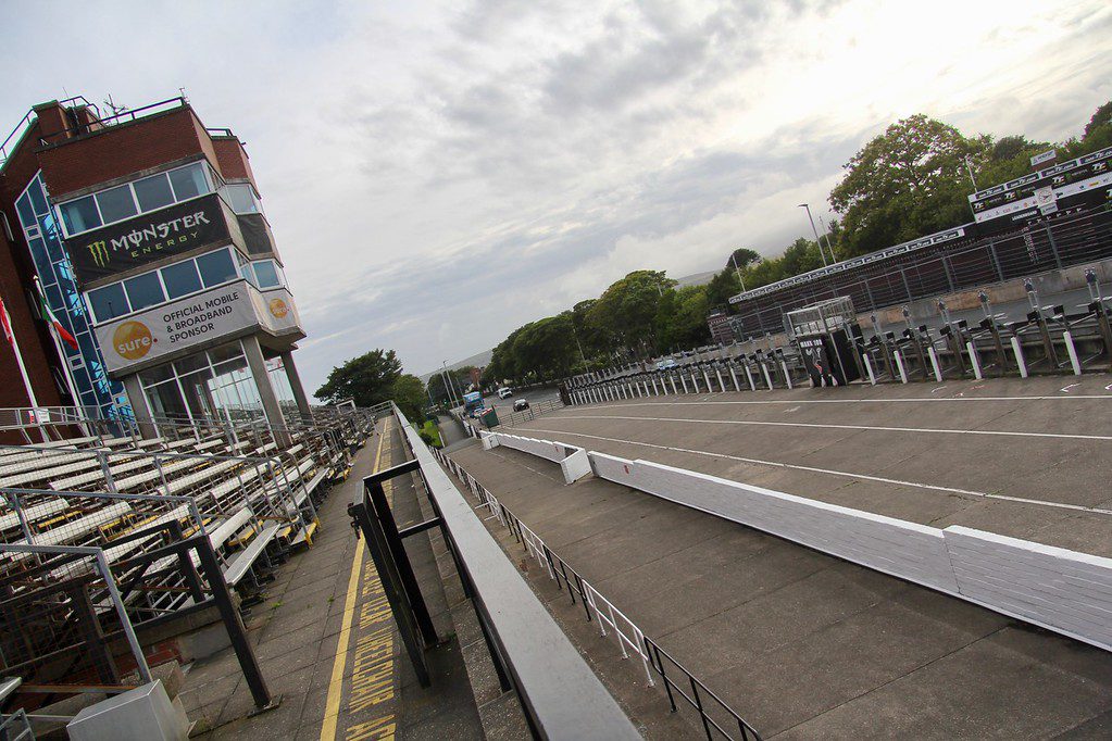 IOMc TT Grandstand Start - MarathonMTB.com